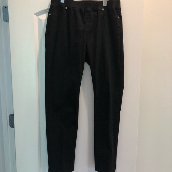 A La Carte | Jeans | A La Carte Black Elastic Waist Pull On Jean | Poshmark